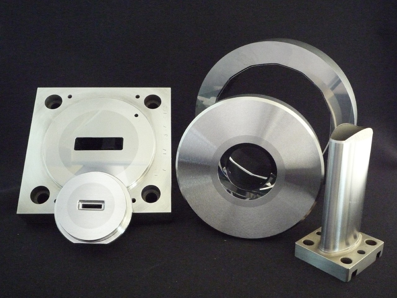 Blanking, Drawing and Forming Die & Punch - FUJILLOY (THAILAND) CO., LTD.