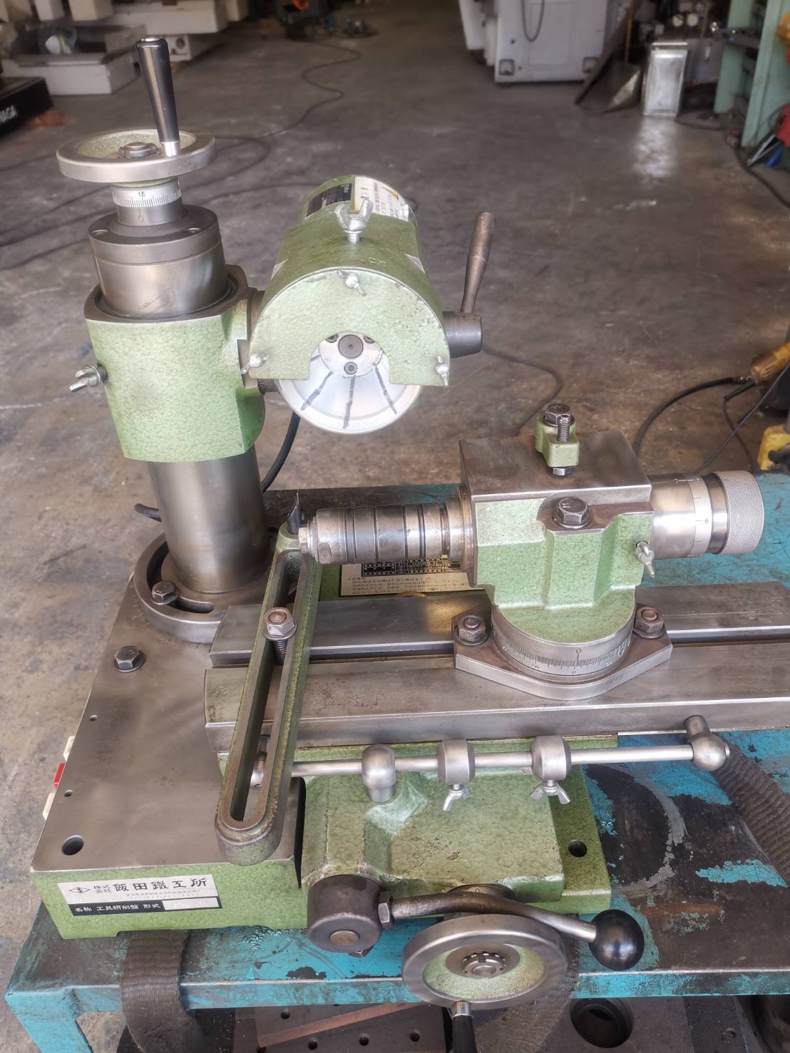 เครื่องเจียรมือสอง Iida Iron Works เครื่องเจียร GT 200FR - MTT Machine (Thailand) Co., Ltd.